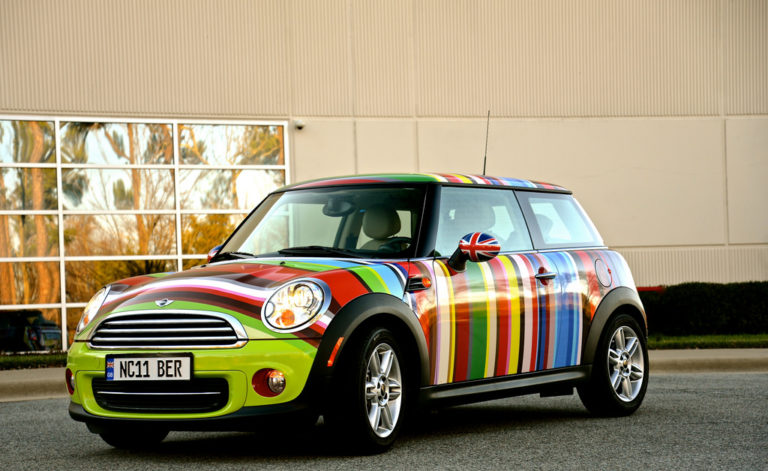 Choosing a Vinyl Cutter: A Guide to Vinyl Cutting Machines